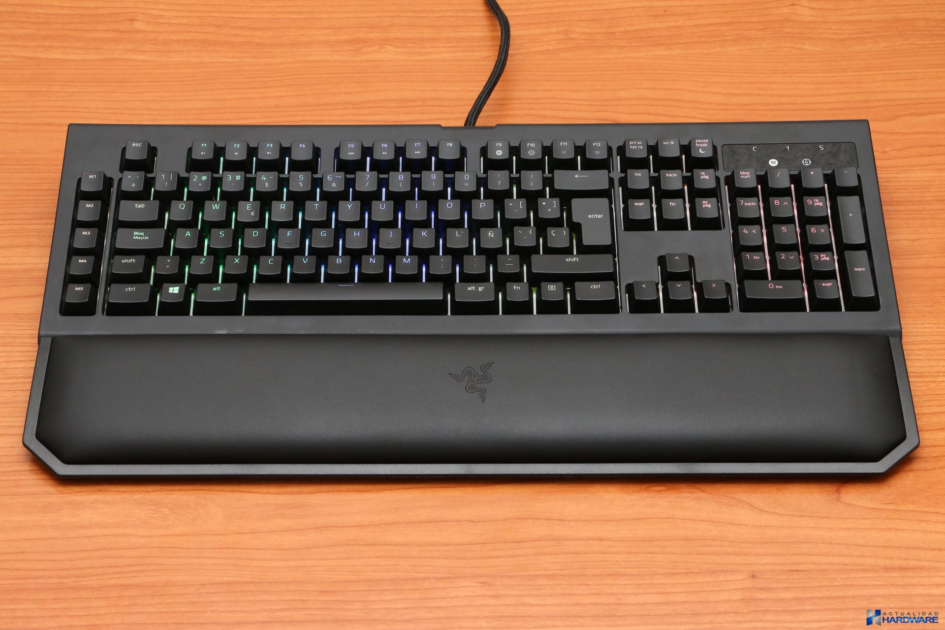 REVIEW: RAZER BLACKWIDOW CHROMA V2