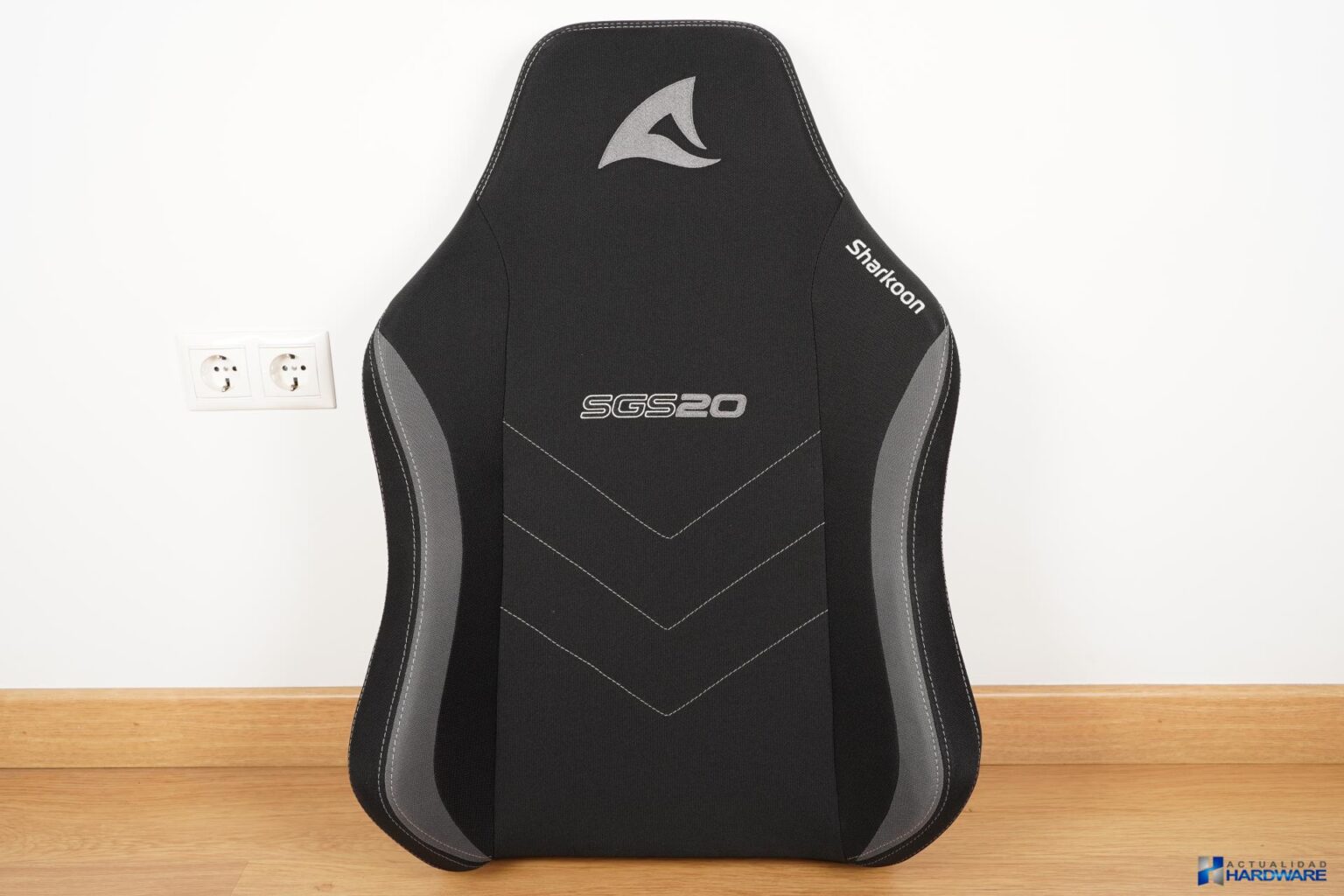 REVIEW: SHARKOON SKILLER SGS20 GAMING CHAIR
